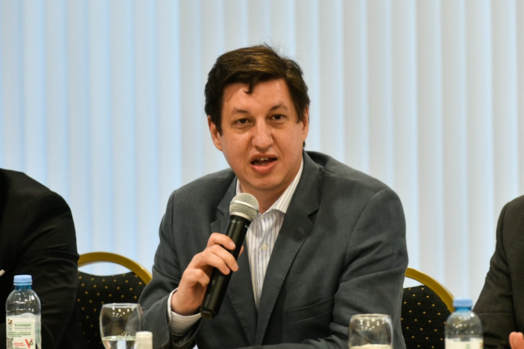 Fernando Peirano: "Tenemos que garantizar medicamentos para ...