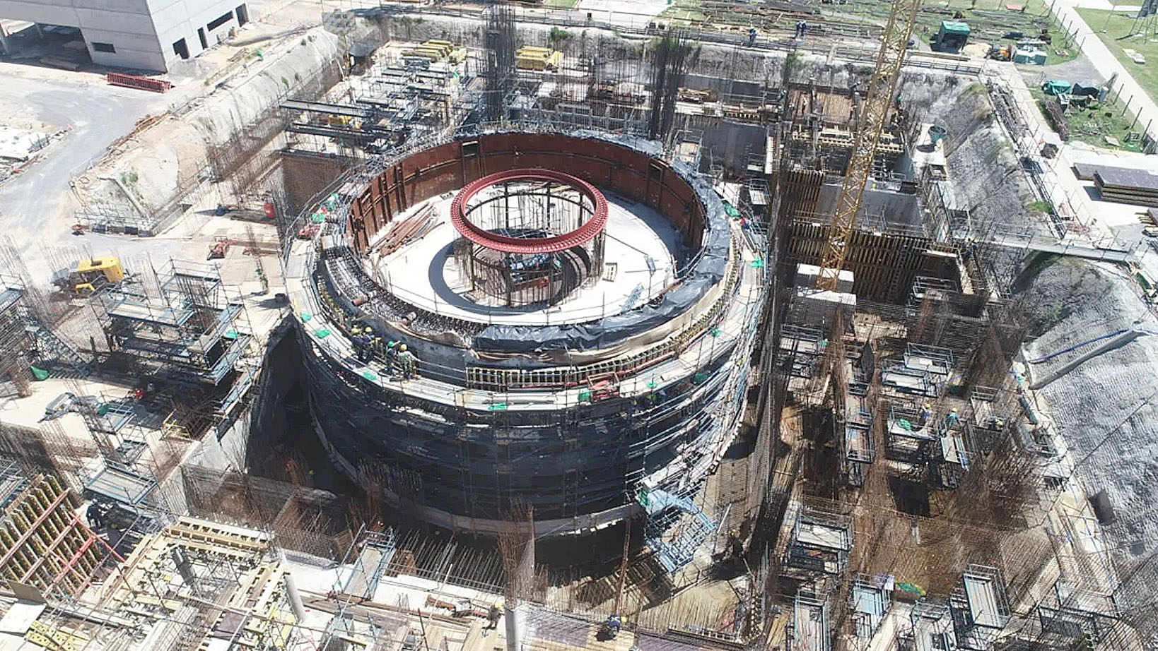 Milei desfinancia la ciberseguridad de los proyectos nucleares, pero ...