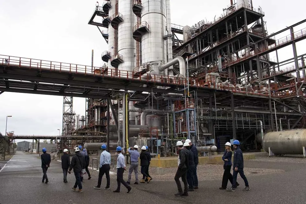 Neuquén: Canadá evalúa comprarle agua pesada a la PIAP